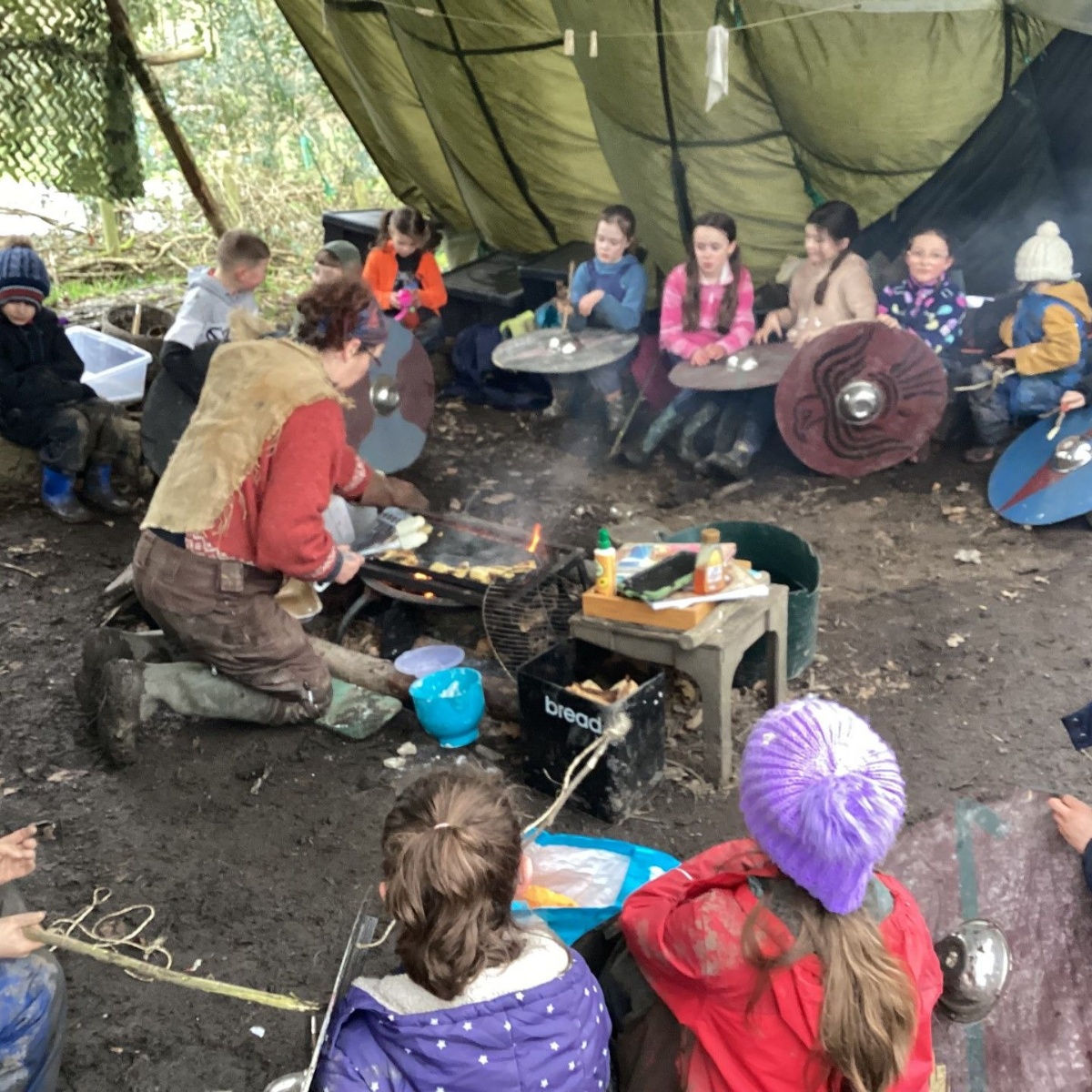 Hague Bar Primary School - Hartington Viking Forest School experience